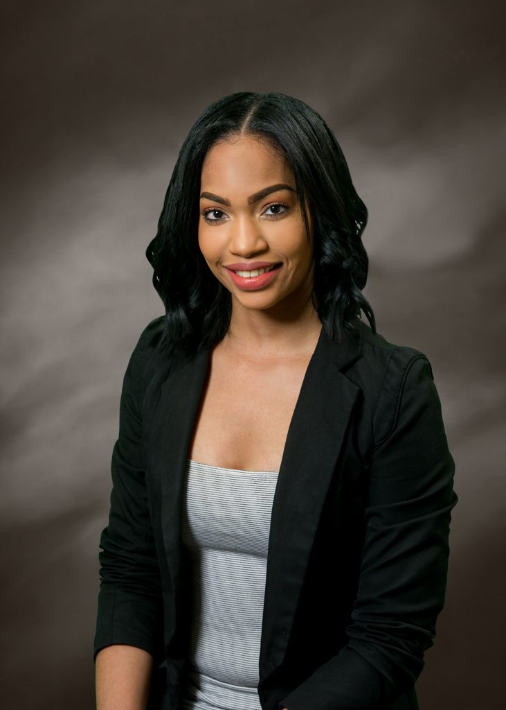 Mary Headshot 19 | Alan Ripka